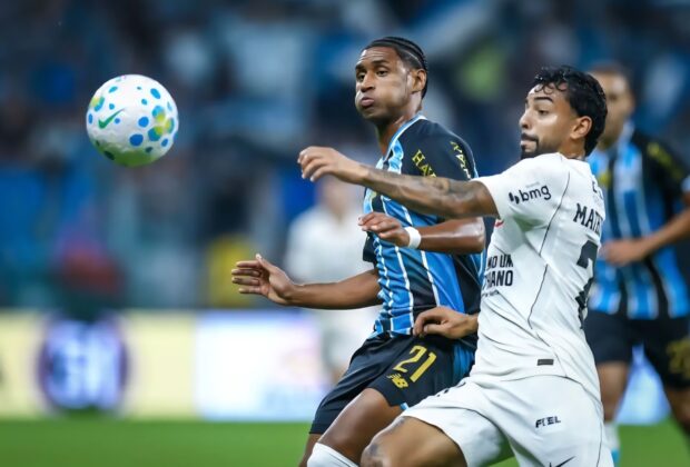 Grêmio perde de virada na Arena e torcida pede saída do técnico ...